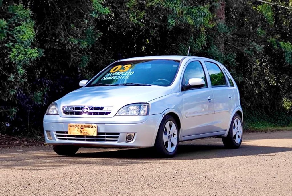 CHEVROLET / CORSA HATCH 2003 – Cabeção Automóveis